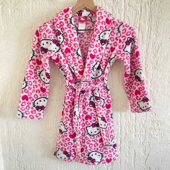 Hello Kitty | Pajamas | Hello Kitty Pink And White Robe Kids Size ...